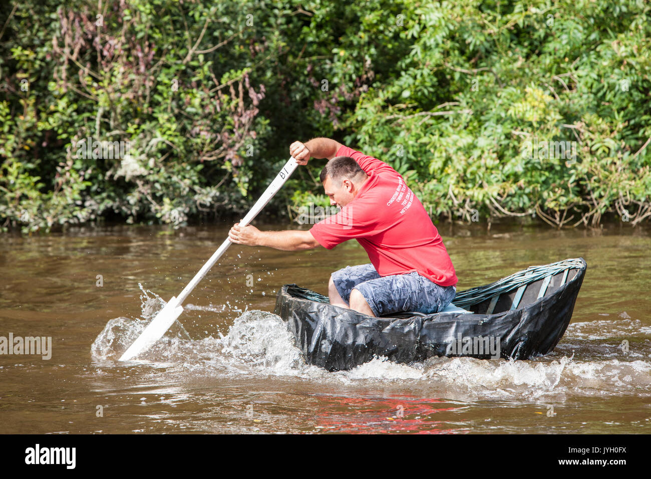 Coracle racing hi-res stock photography and images - Alamy