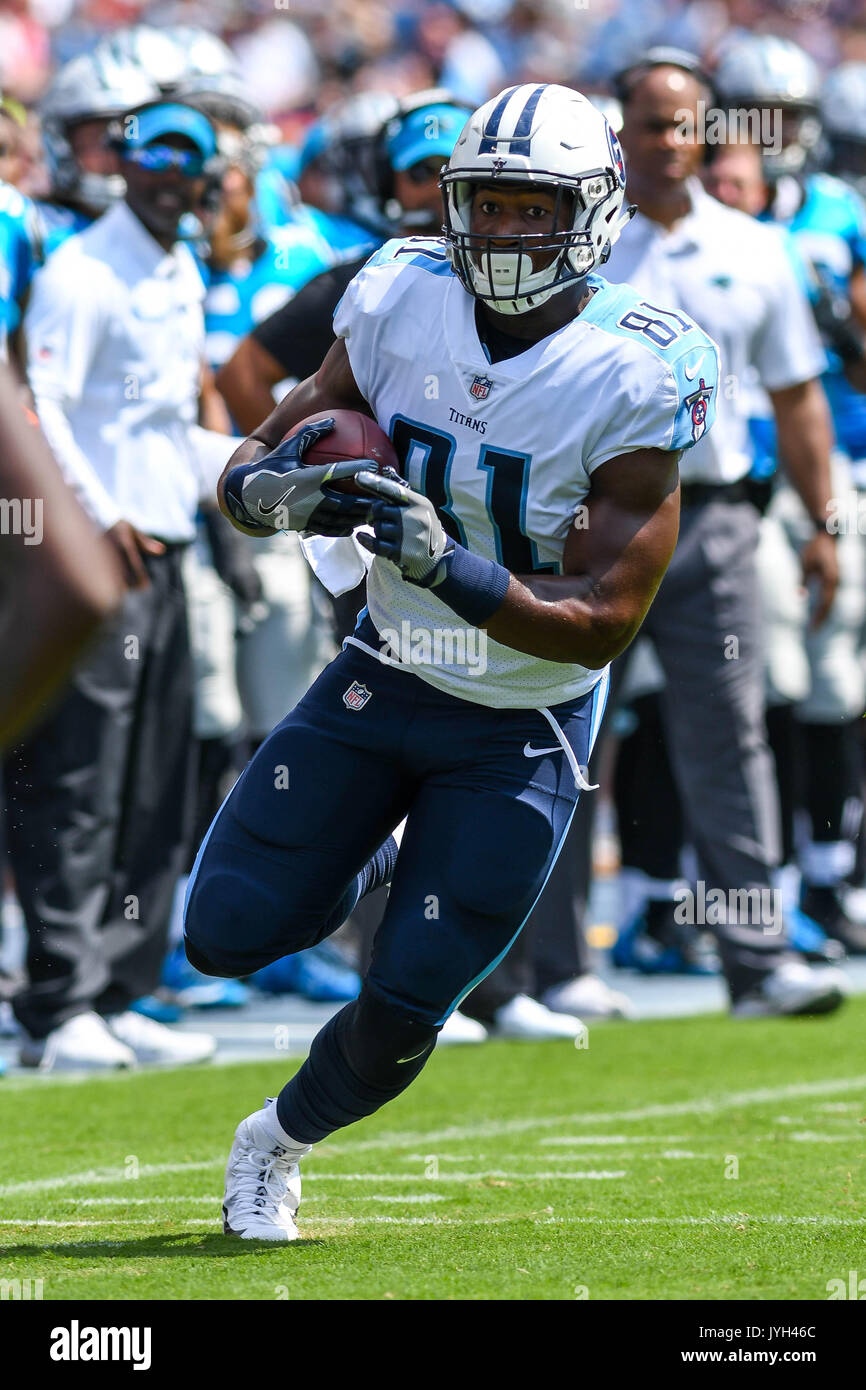 Tennessee titans tight end jonnu smith 81 hi-res stock photography and ...
