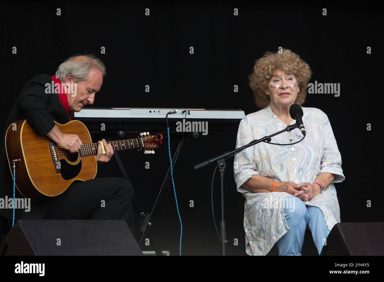 Shirley collins folk singer hi-res stock photography and images - Alamy