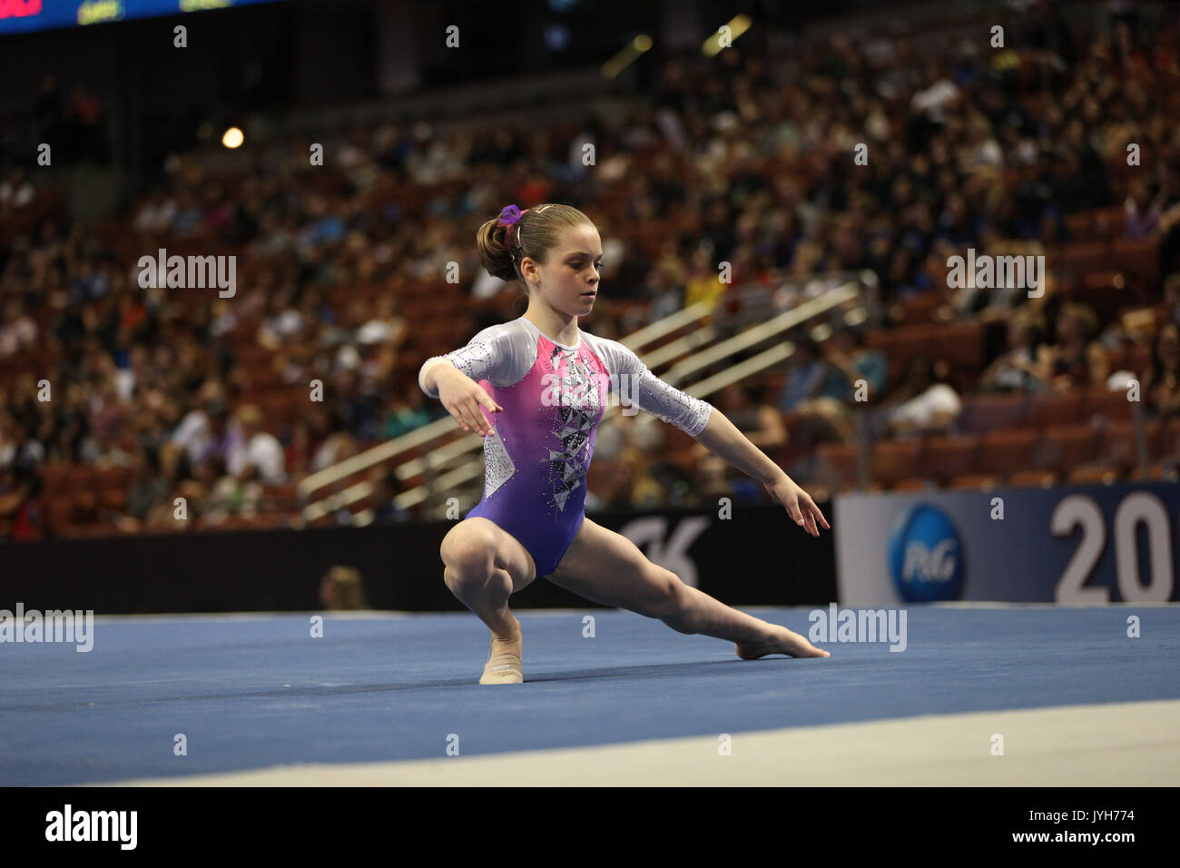 August 18, 2017: Gymnast Annie Beard competes on the first day of the ...