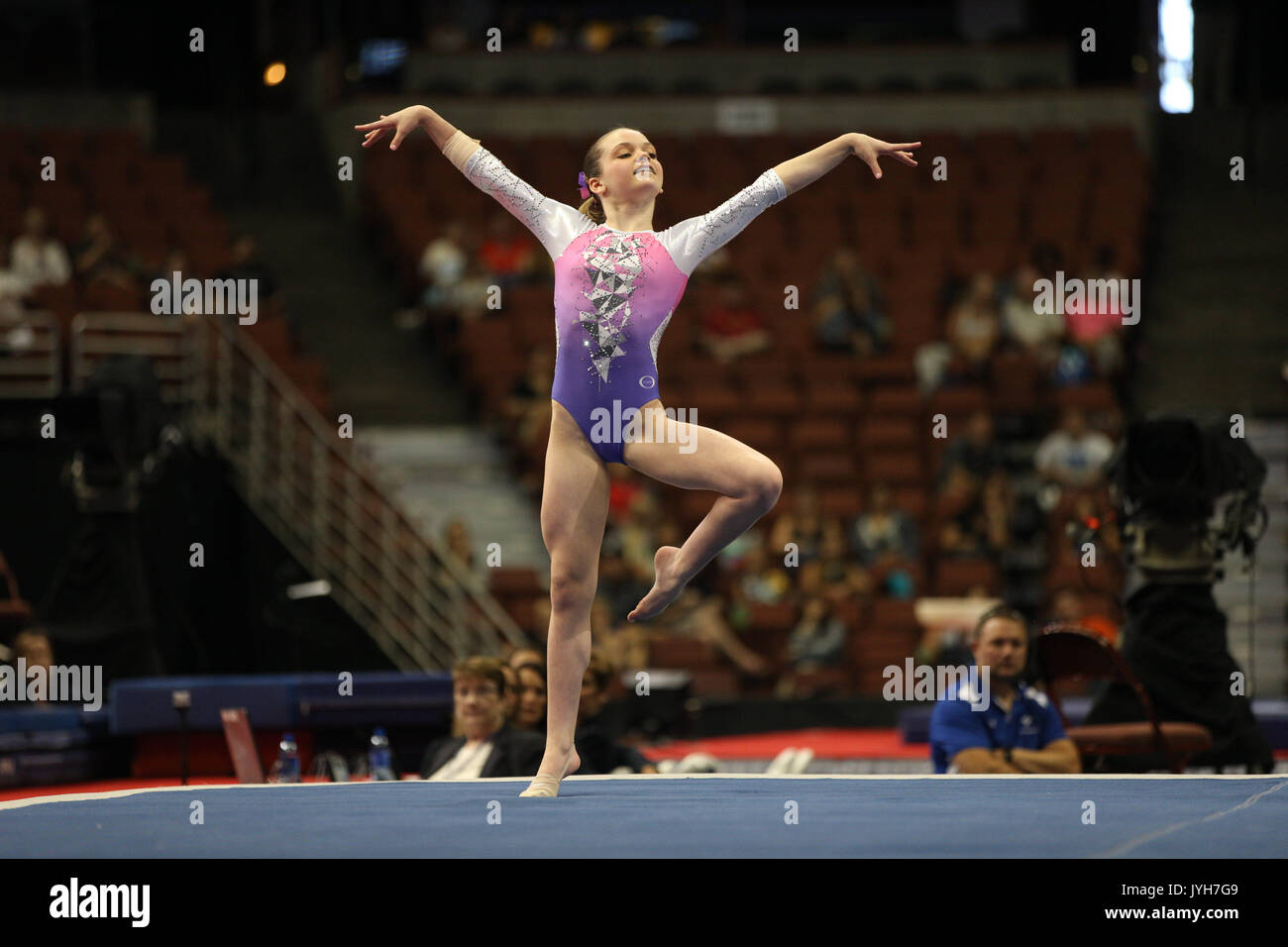 August 18, 2017: Gymnast Annie Beard competes on the first day of the ...
