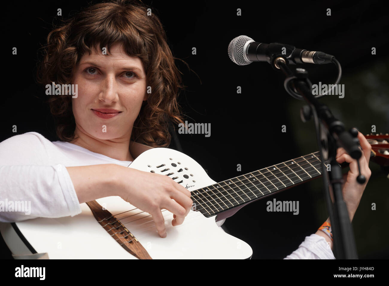 Aldous harding portrait hi-res stock photography and images - Alamy