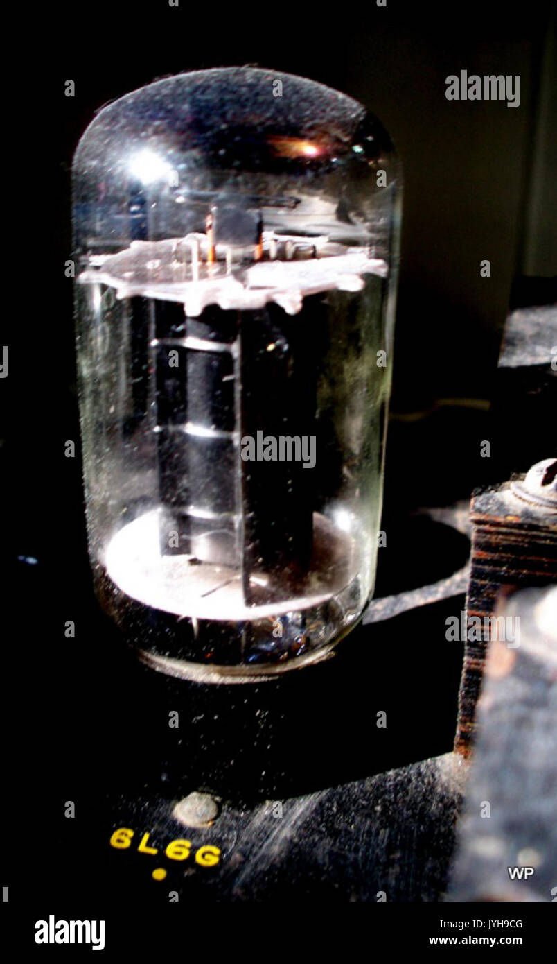 6L6g vacuum tube (or valve Stock Photo - Alamy