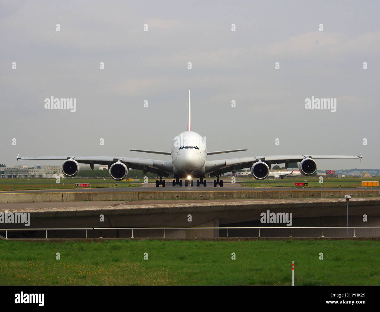 Emirates airbus a380 registration hi-res stock photography and images ...