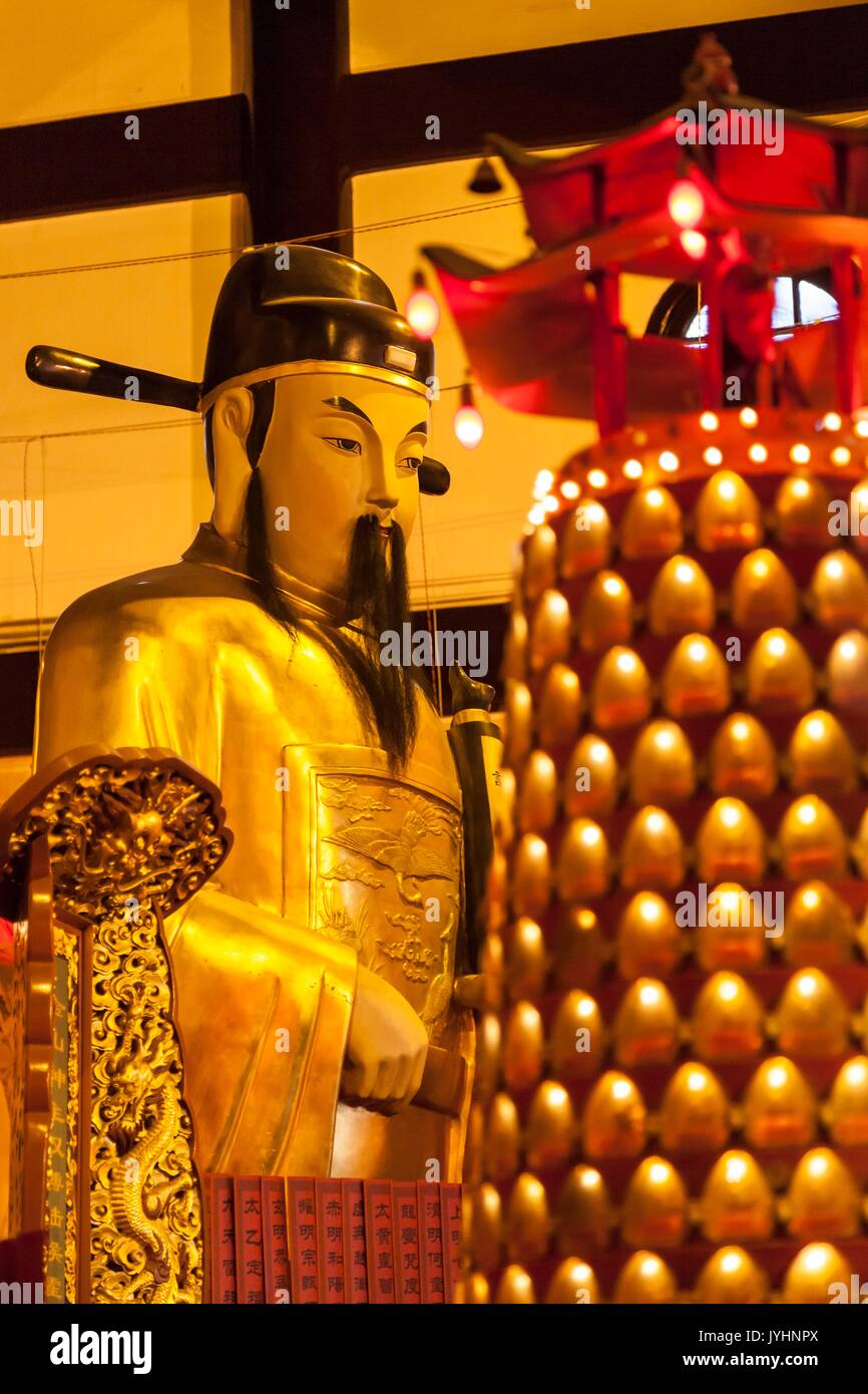 Statue of huo guang hi-res stock photography and images - Alamy