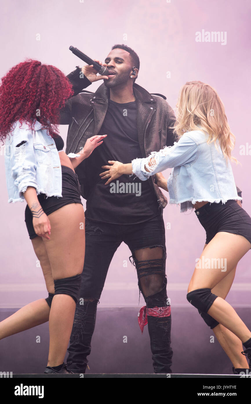 Jason derulo performs on supervene stage hi-res stock photography and ...