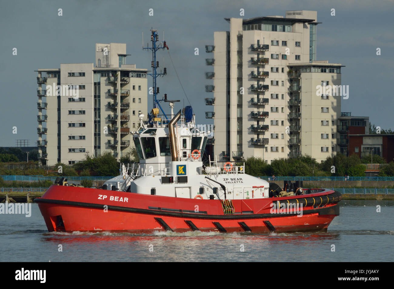 Tugs working on the river Thames Stock Photo - Alamy