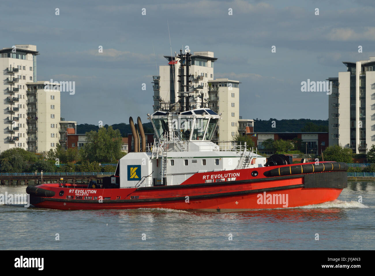Tugs working on the river Thames Stock Photo - Alamy