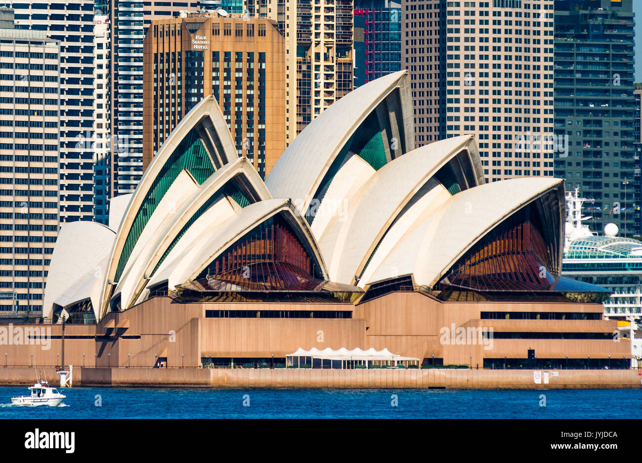 The iconic Sydney Opera House, Sydney, New South Wales, Australia Stock ...