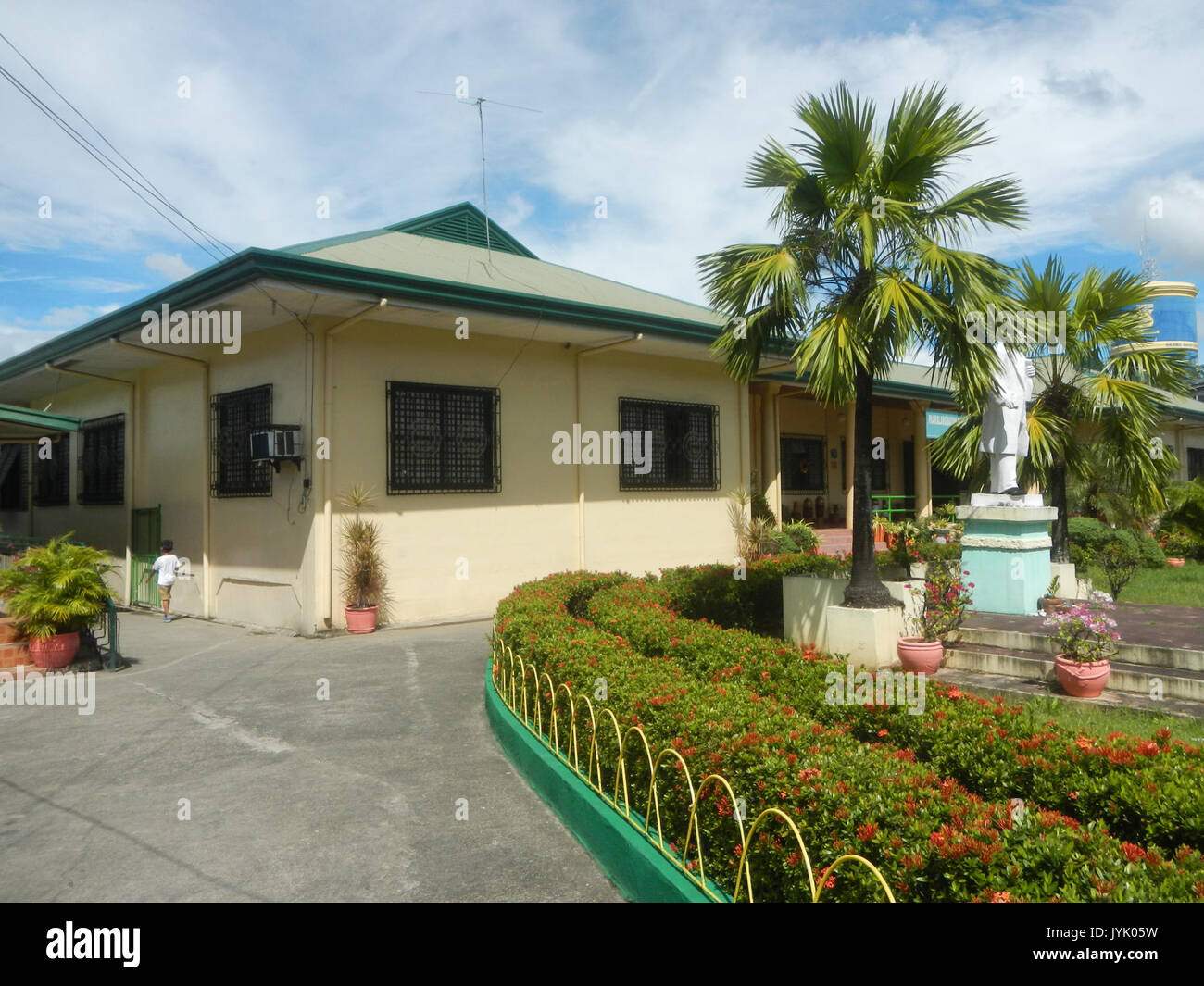 Sundial elementary school hi-res stock photography and images - Alamy