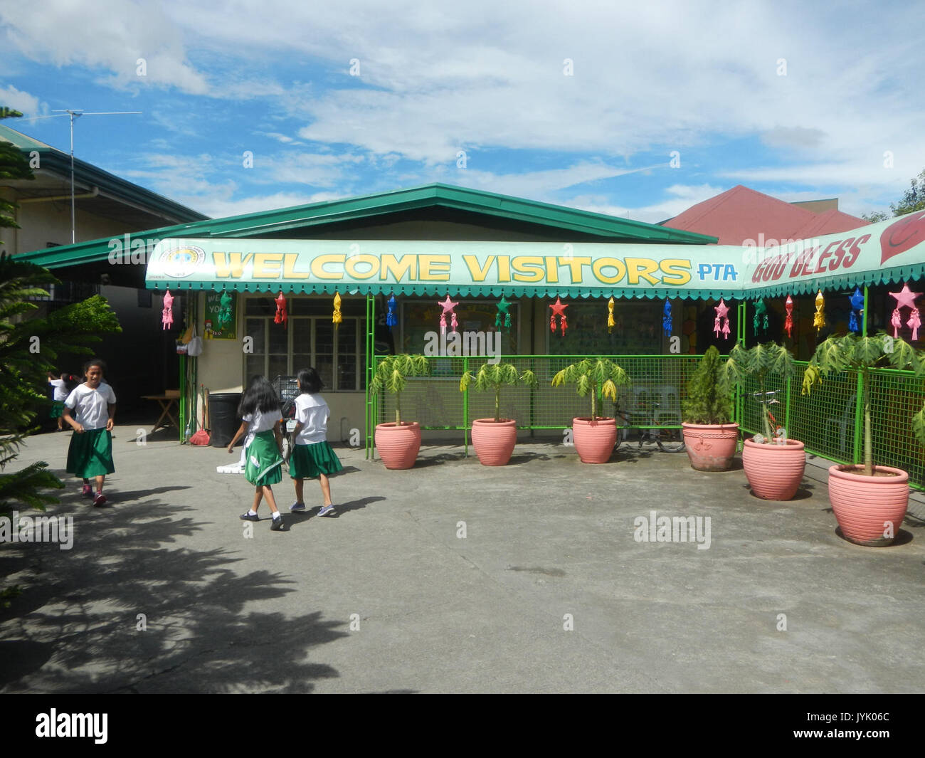 Sundial elementary school hi-res stock photography and images - Alamy