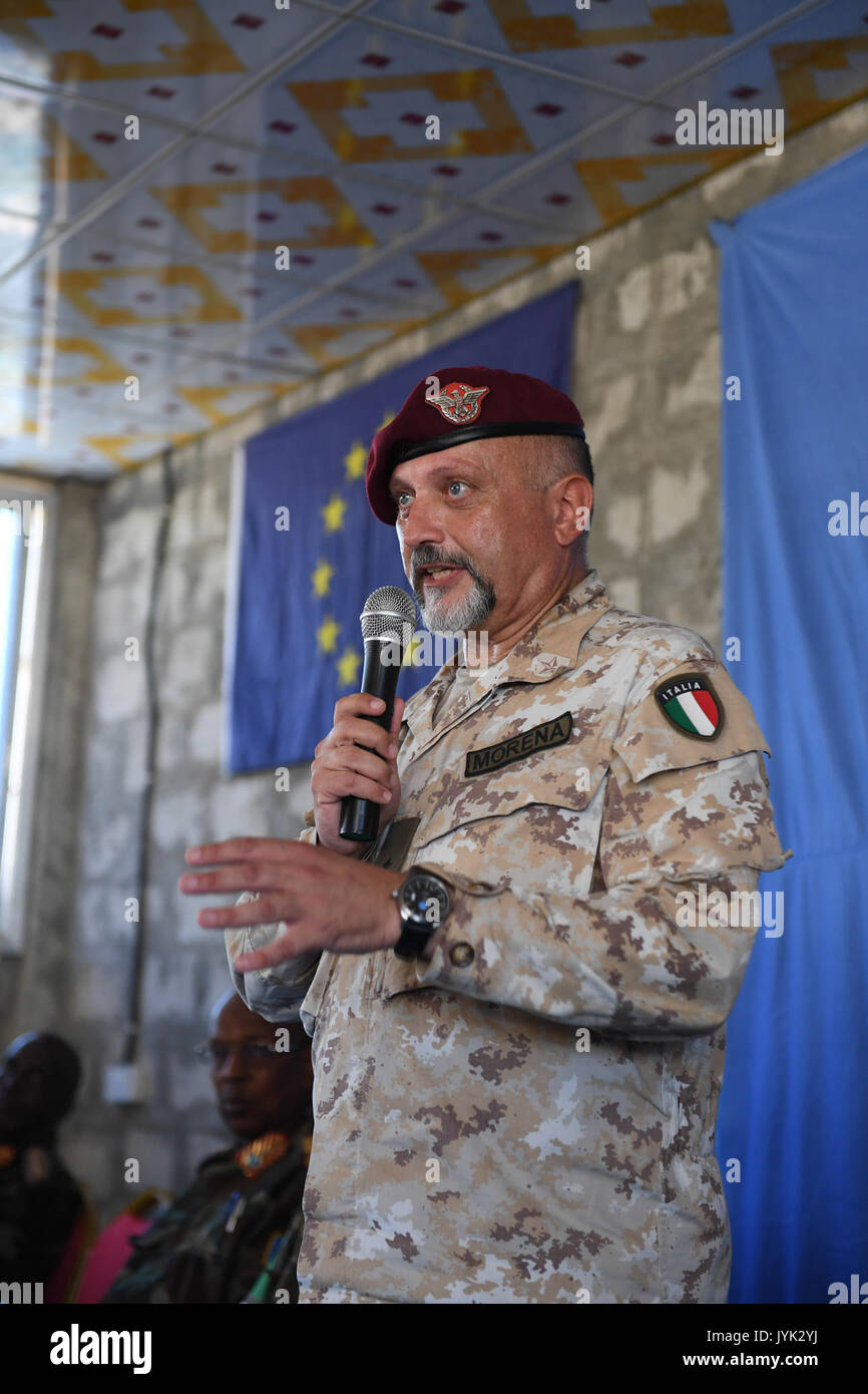 Graduation ceremony national academy hi-res stock photography and ...