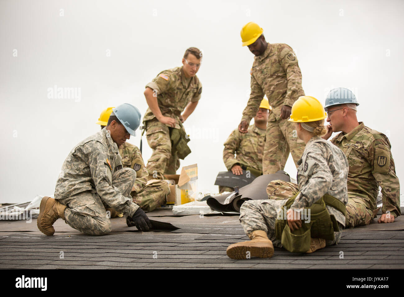 U.S. Army Reserve Soldiers of the 486th Engineer Company install ...