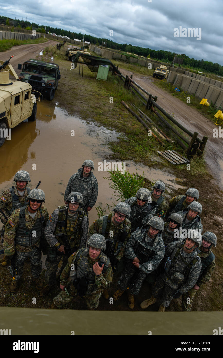 Soldiers with the 34th Military Police Company man the entry control ...