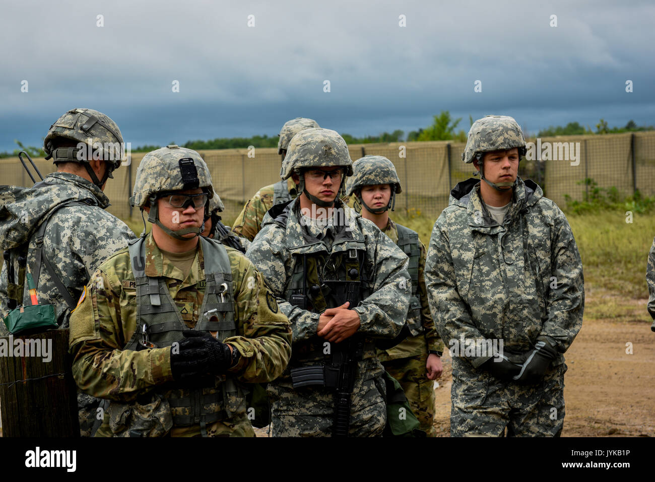 Soldiers with the 34th Military Police Company man the entry control ...
