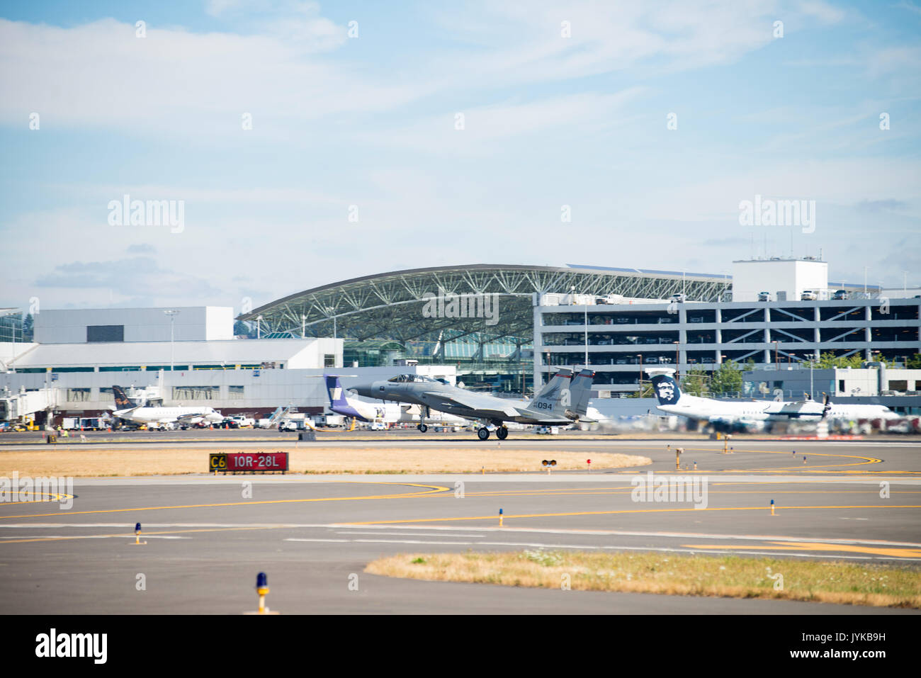 A 142nd Fighter Wing F-15 Eagle departs from Portland Air National ...