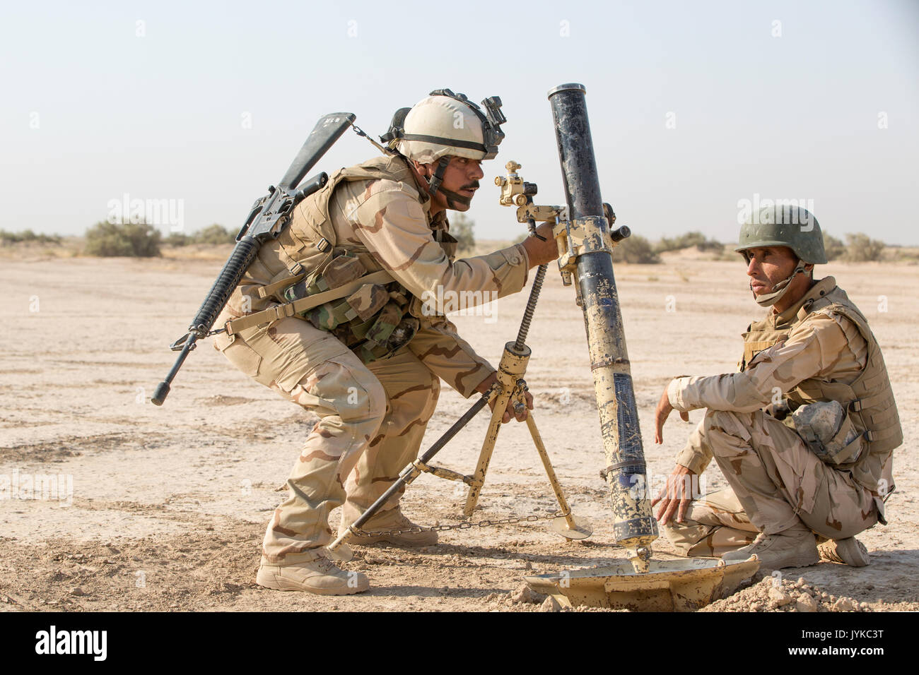60mm mortar hi-res stock photography and images - Alamy