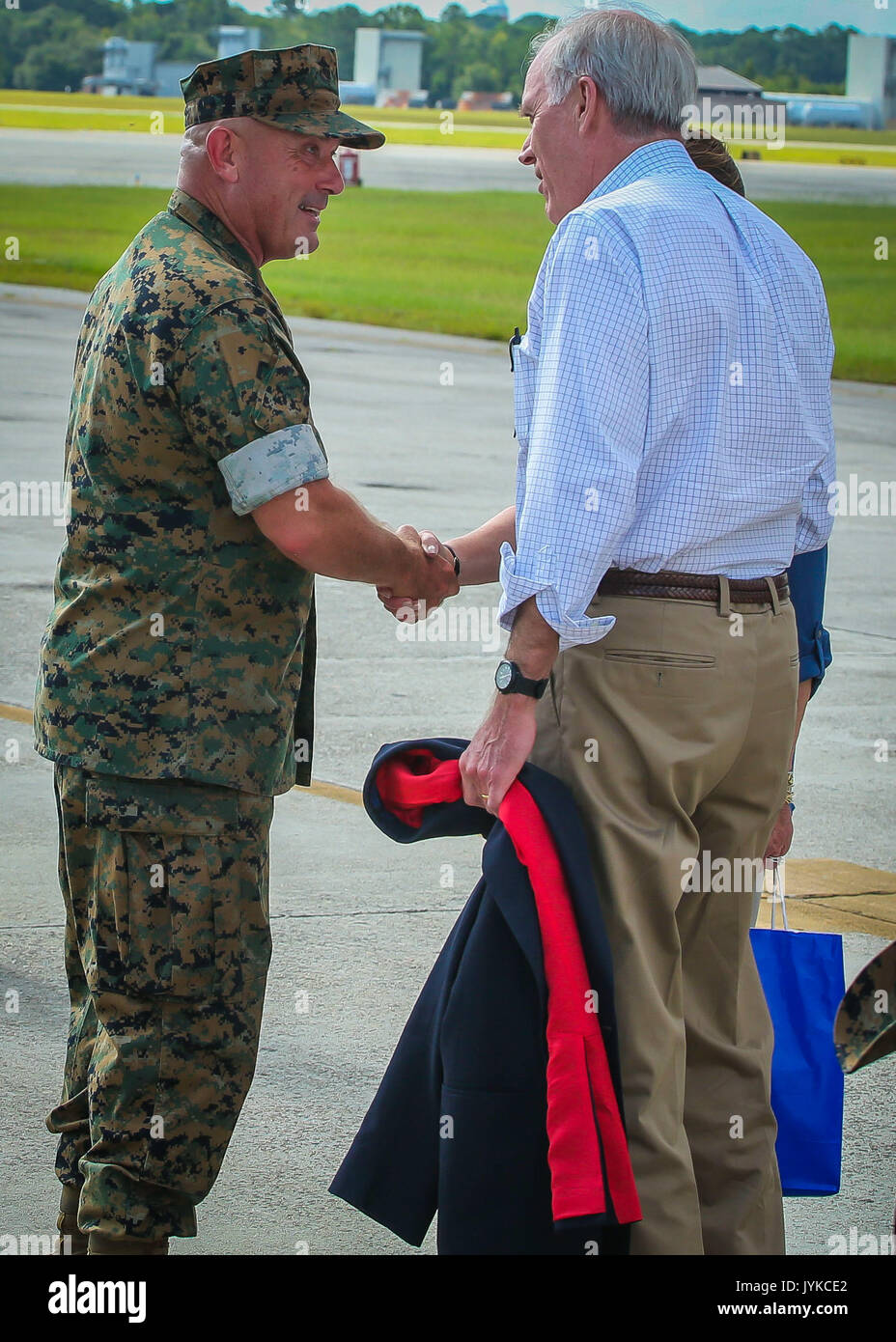 Commanding general of marine corps recruit depot parris island e hi-res ...
