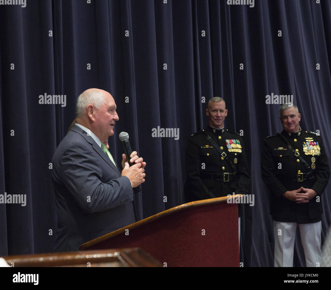 Agriculture secretary sonny perdue hi-res stock photography and images ...