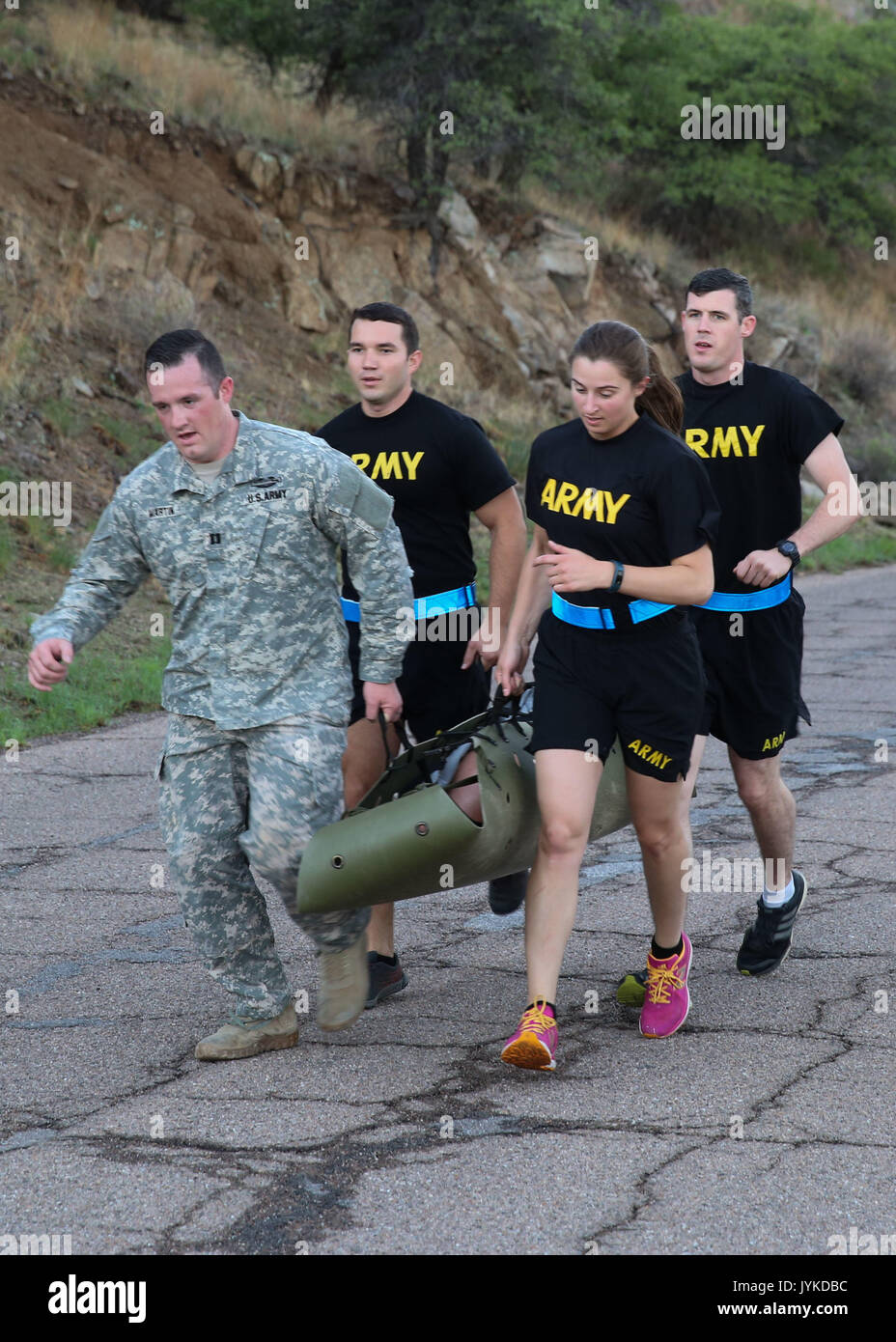 U.S. Army Intelligence Center of Excellence Students and Cadre execute ...