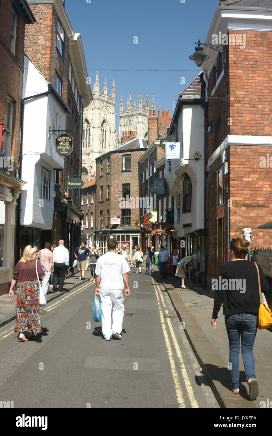 York uk streets hi-res stock photography and images - Alamy