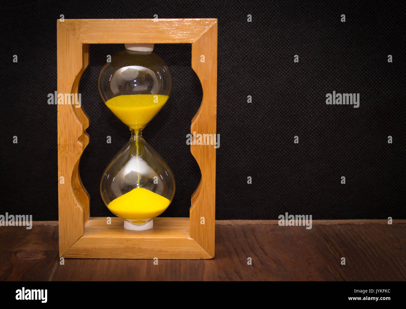 Vintage ancient hour glass hi-res stock photography and images - Alamy