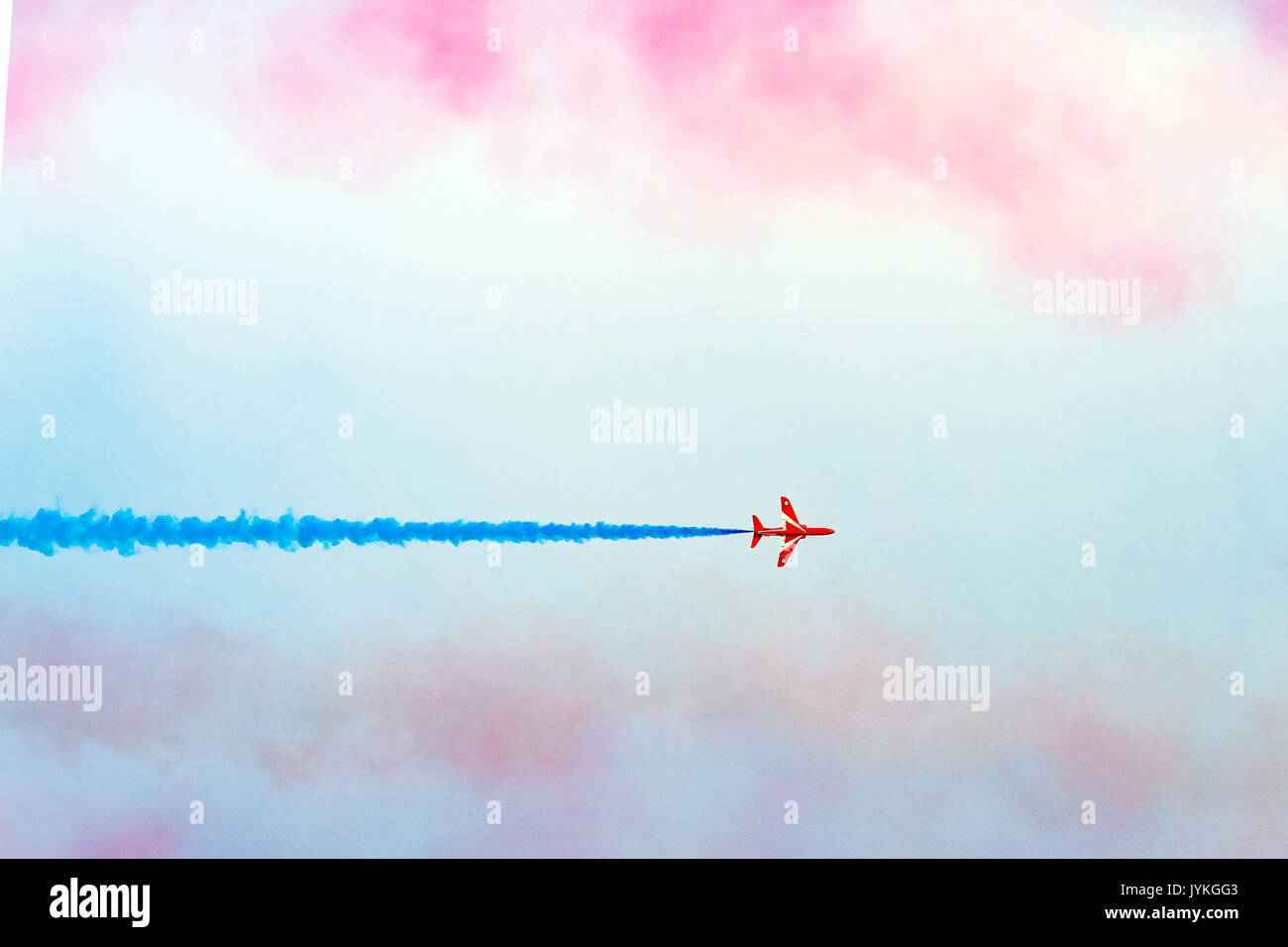 Aerial loops hi-res stock photography and images - Alamy