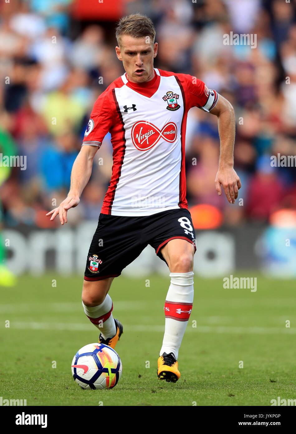 Southampton's Steven Davis Stock Photo - Alamy