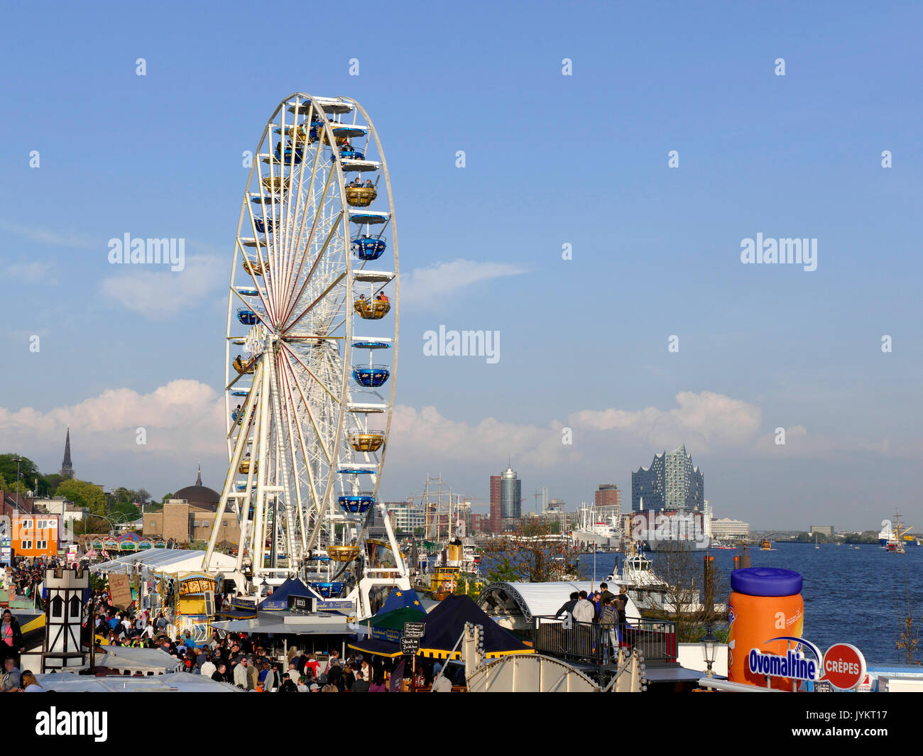 Harbour birthday in hamburg port hi-res stock photography and images ...