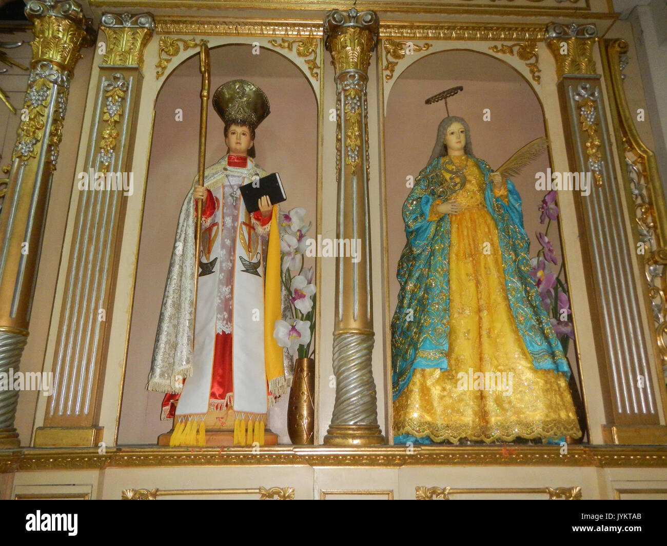 99300 Chapels Guiguinto and Bulacan Roads Housesfvf 20 Stock Photo - Alamy
