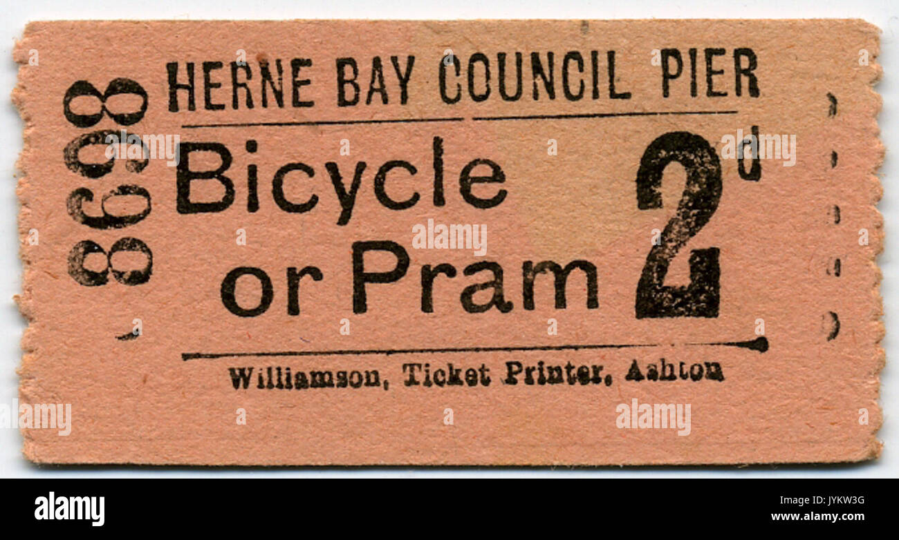 Herne pier 1920s hi-res stock photography and images - Alamy