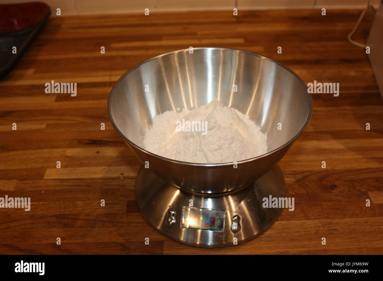 Kitchen scale balance digital hi-res stock photography and images - Alamy