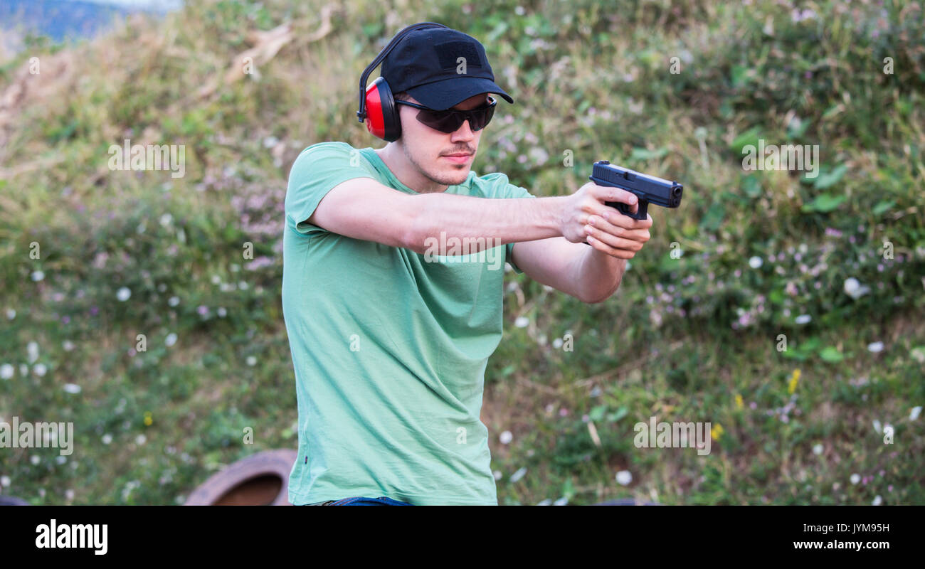 Policeman professional army special force training field aiming and ...