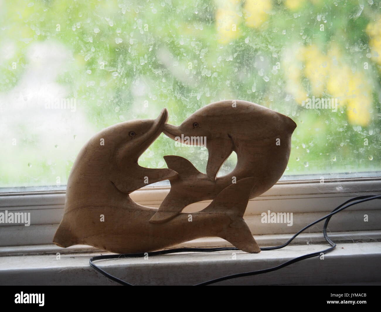 Dolphin wire sculpture hi-res stock photography and images - Alamy