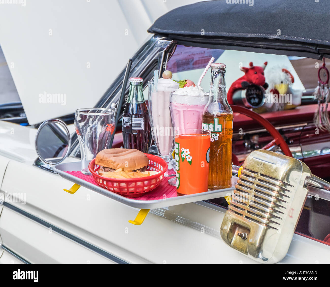 Drive in food tray in window hi-res stock photography and images - Alamy