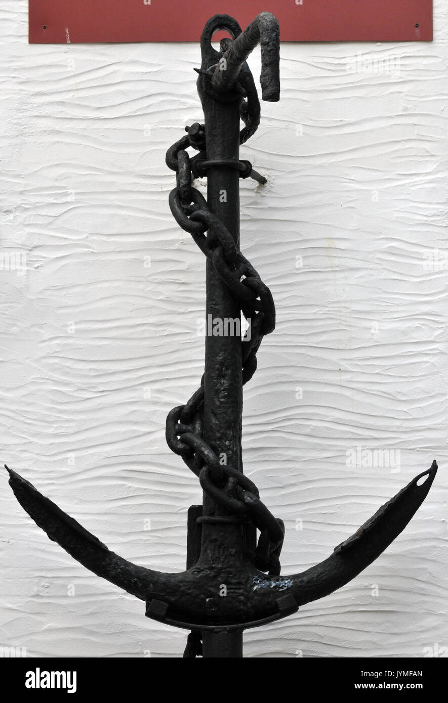 Fouled anchor hi-res stock photography and images - Alamy