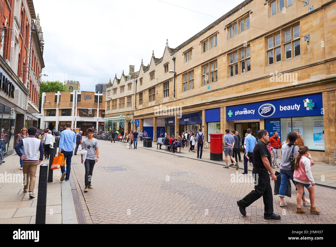 Street view cambridge hi-res stock photography and images - Alamy