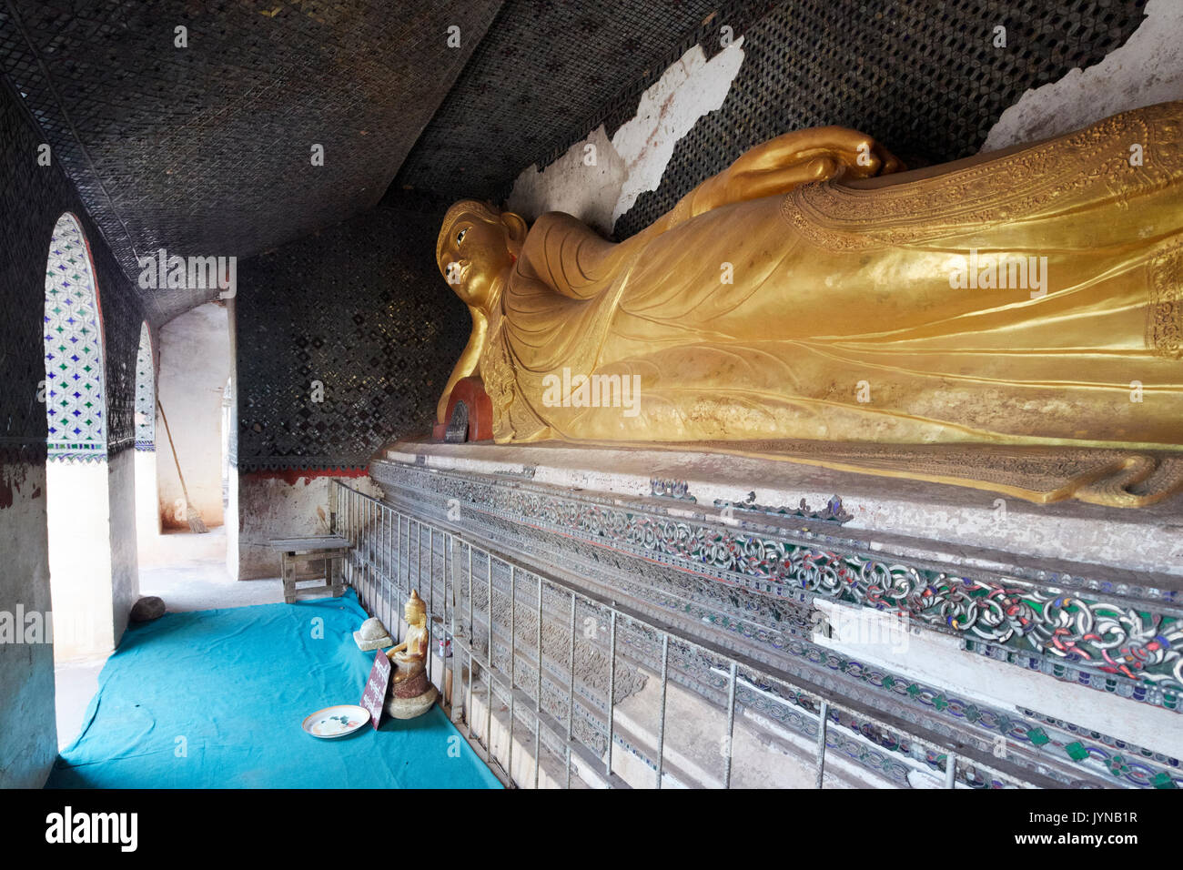 Phowintaung burma buddha hi-res stock photography and images - Alamy