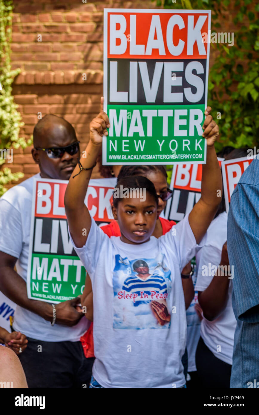 Brooklyn, United States. 19th Aug, 2017. Over a hundred people gathered ...