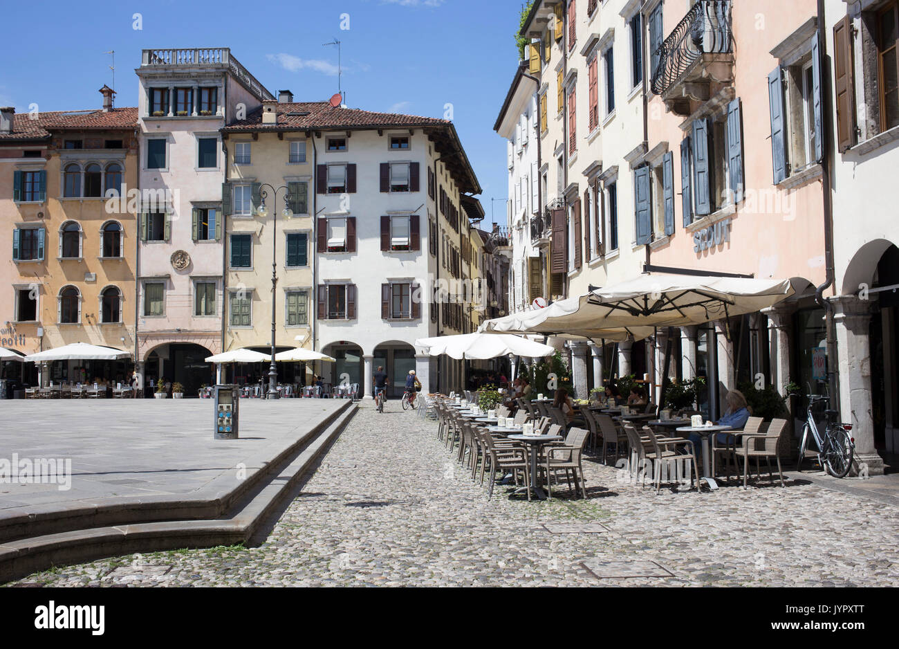 Piazza giacomo matteotti hi-res stock photography and images - Alamy