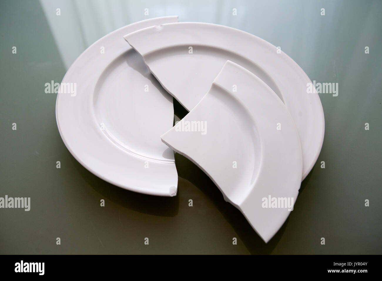 Plate smashing hi-res stock photography and images - Alamy