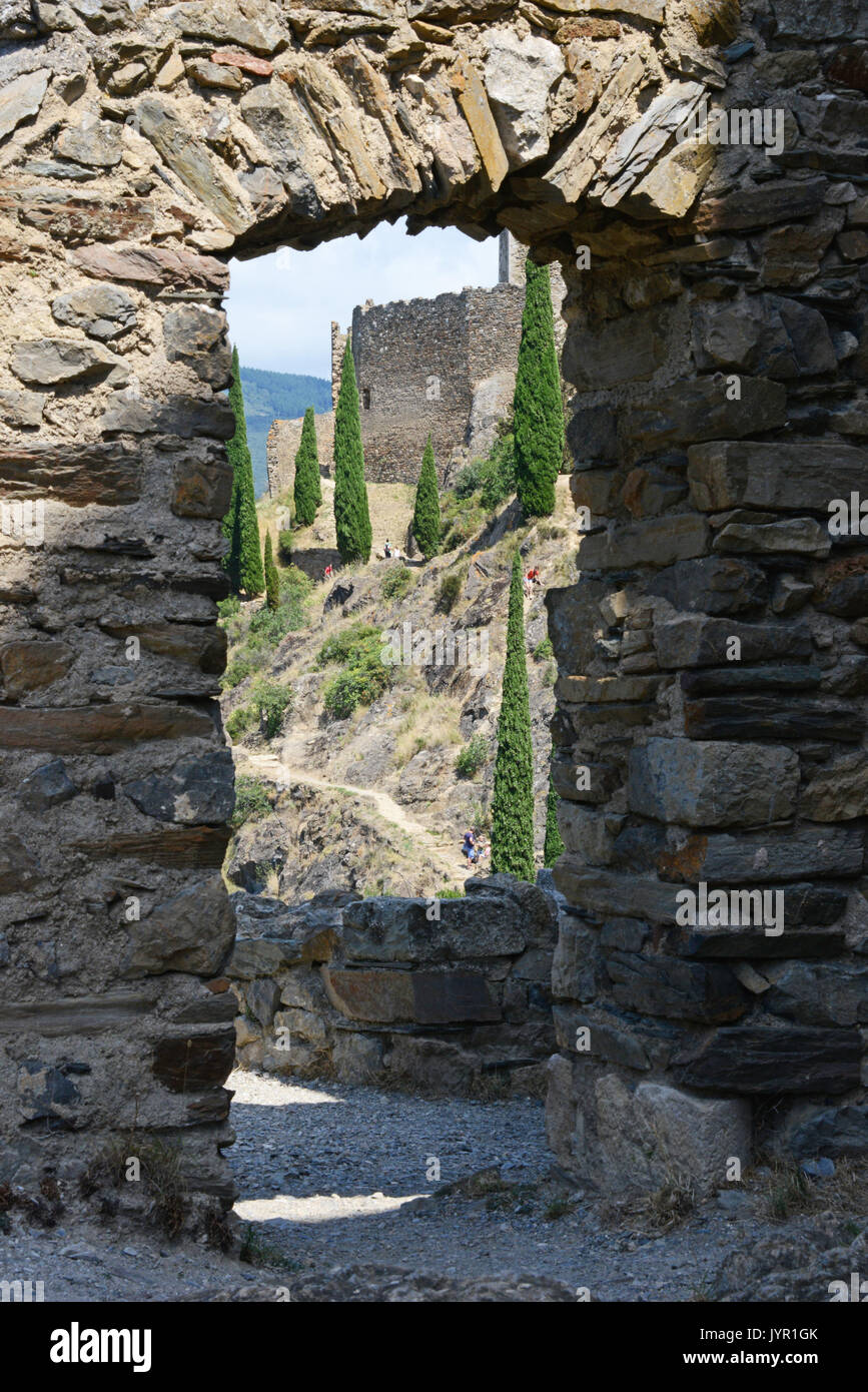 Cathar castles hi-res stock photography and images - Alamy