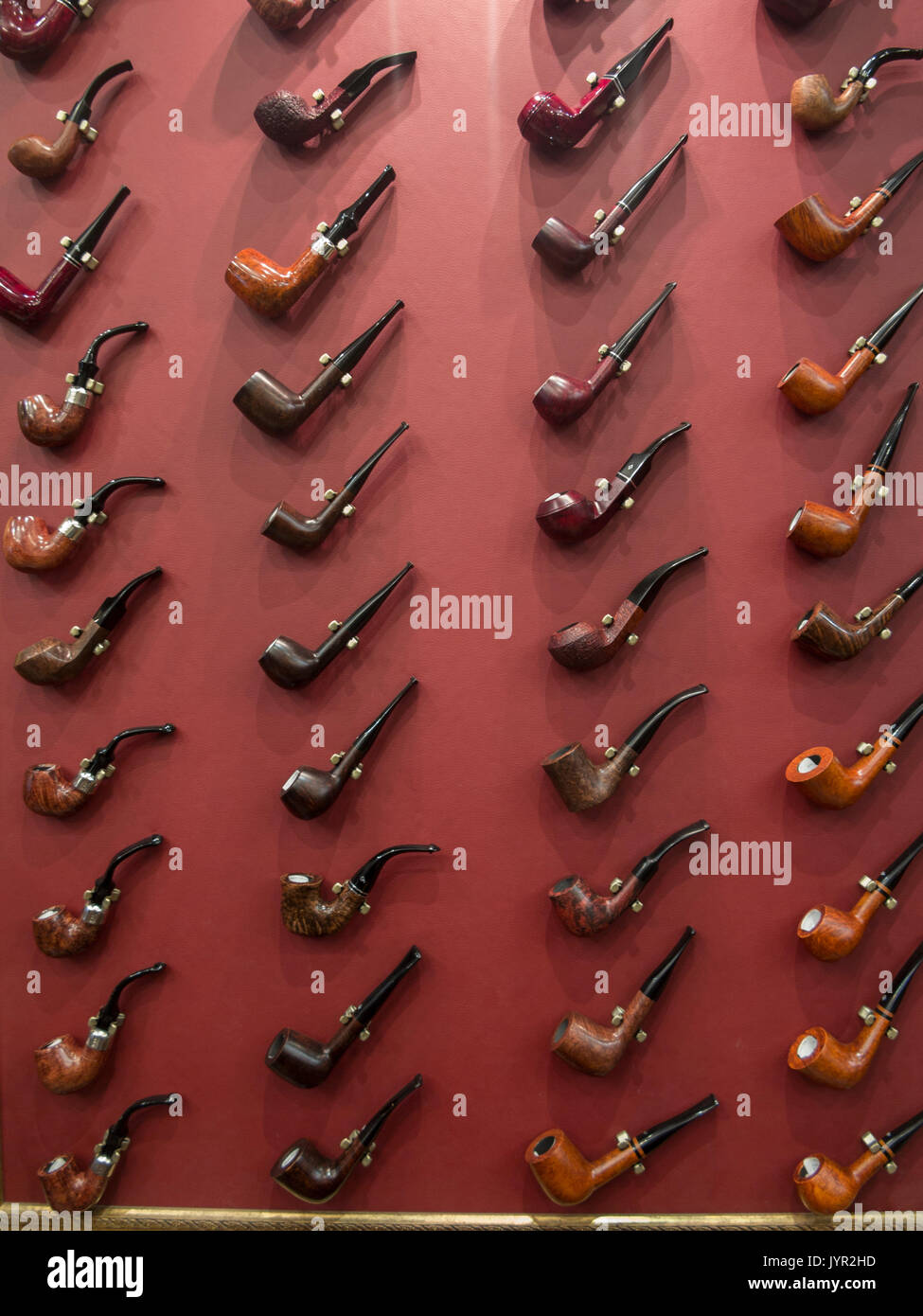 Types of smoking pipes hi-res stock photography and images - Alamy