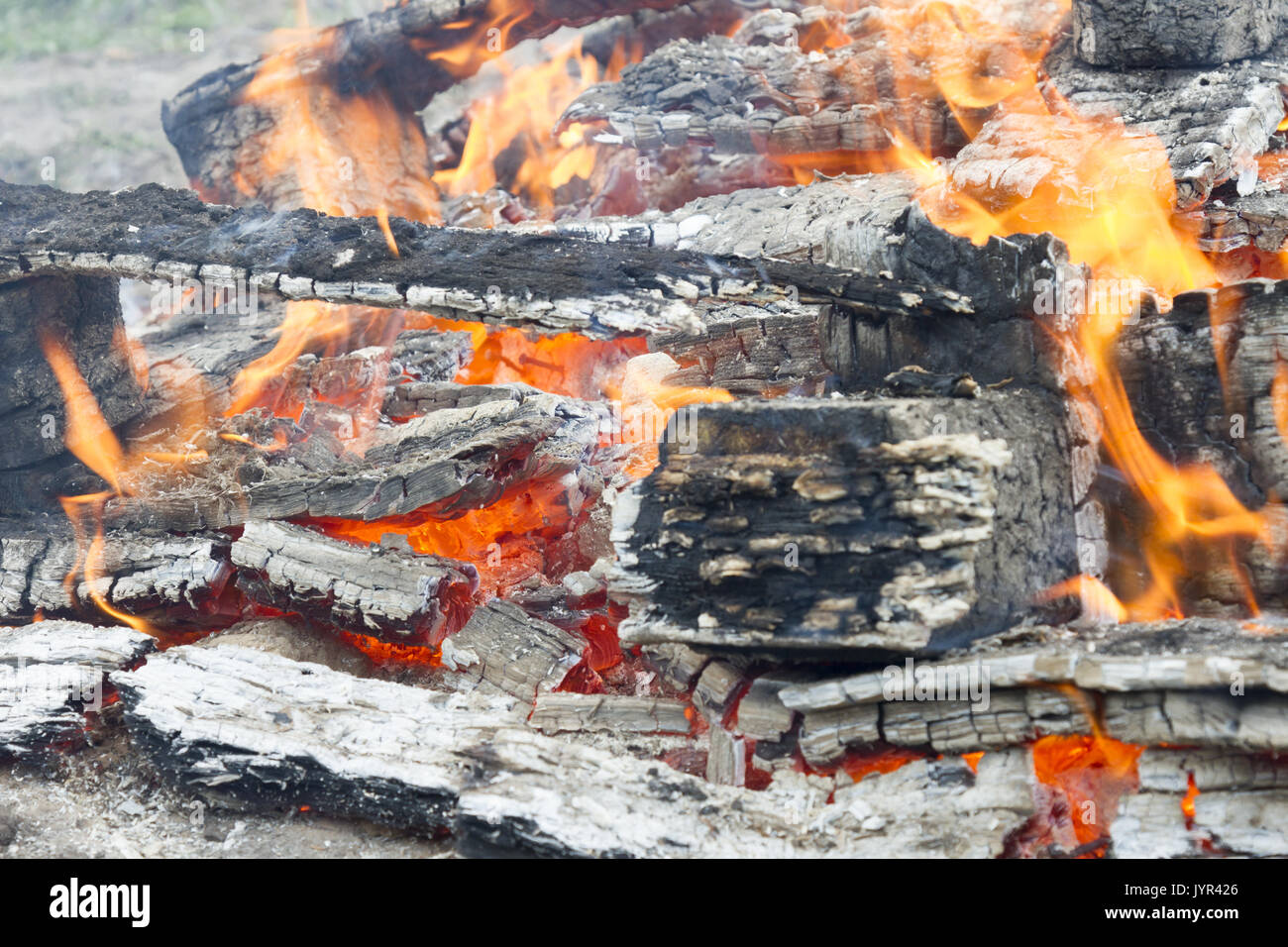 Burning Coals Stock Photos & Burning Coals Stock Images - Alamy