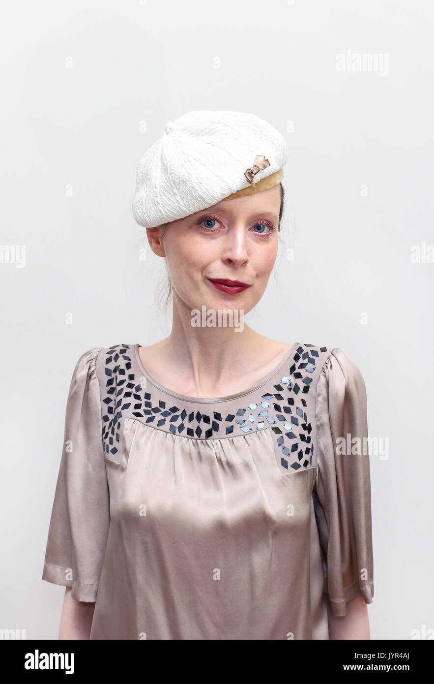 Woman wearing beret hi-res stock photography and images - Alamy