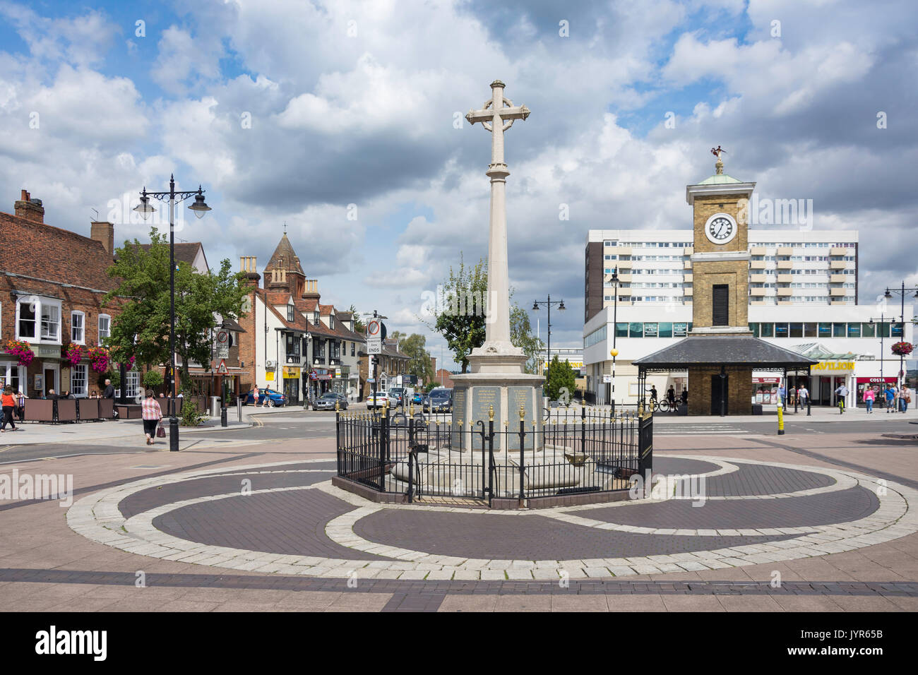 High street hoddesdon hertfordshire england hi-res stock photography ...