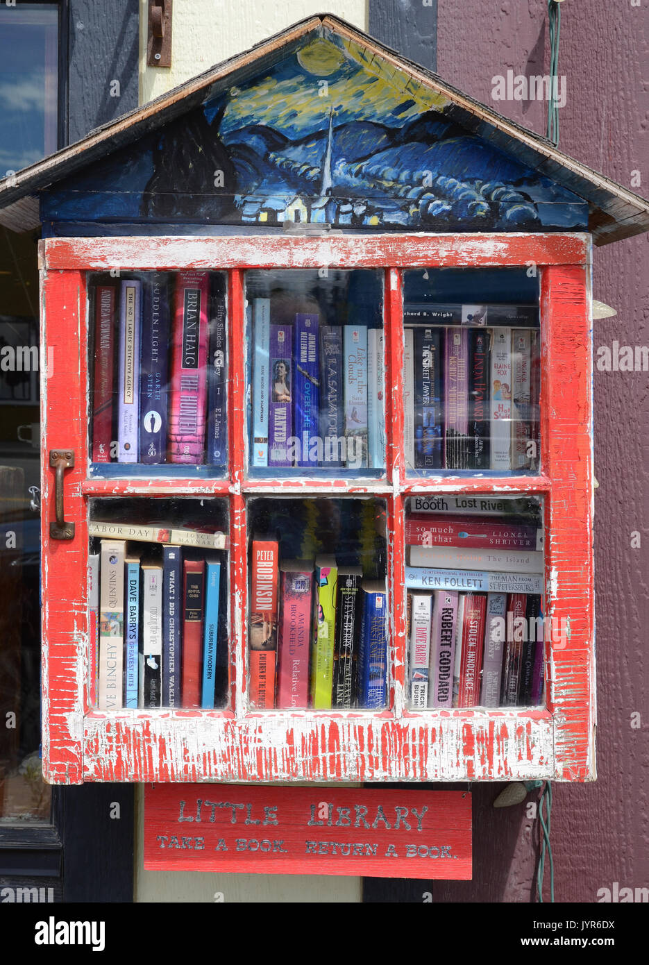 Mini library hi-res stock photography and images - Alamy
