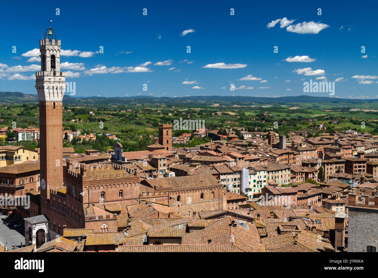 Italian medieval art and architecture hi-res stock photography and ...