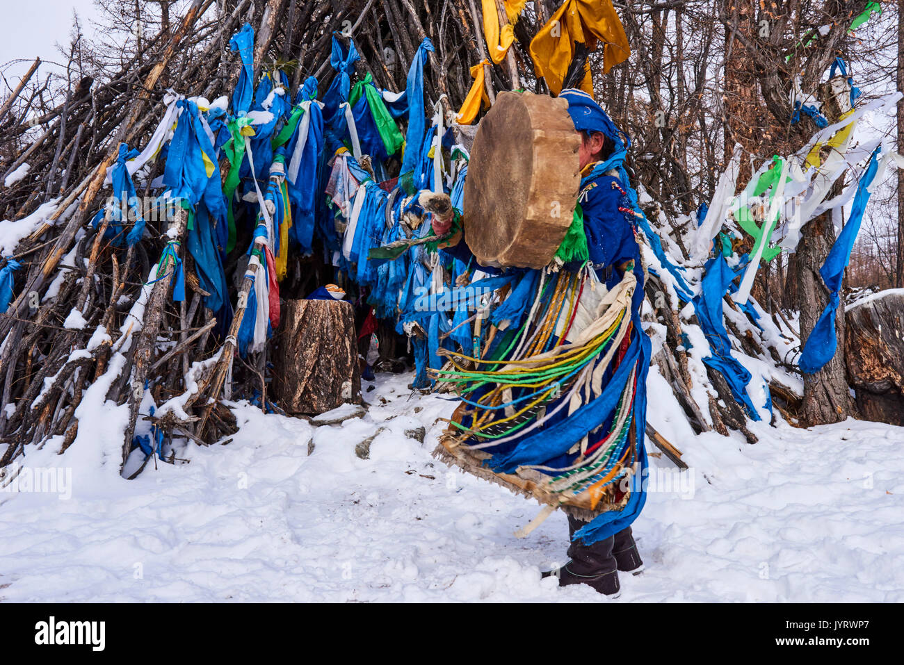Mongolia, Khovsgol province, shaman, shamanic ritual near a sacred ovoo ...