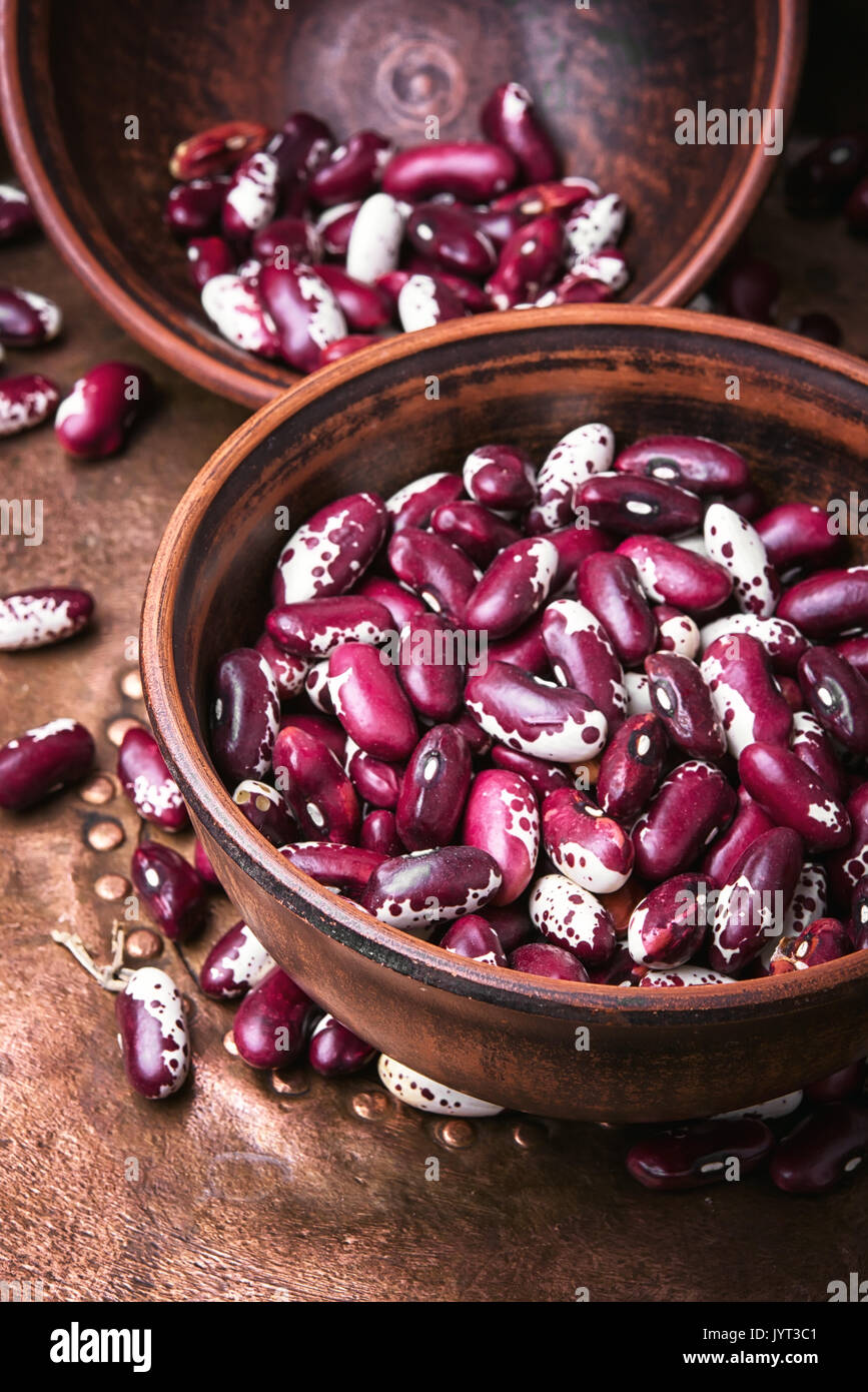 Close-up red kidney bean on metal background Stock Photo - Alamy